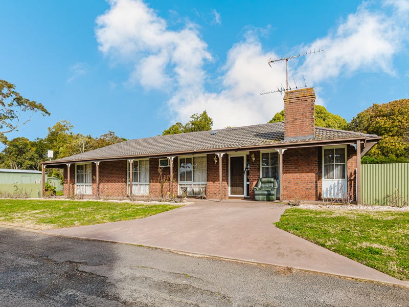 24 Russell Street, Gordon, Vic 3345 - Property Details