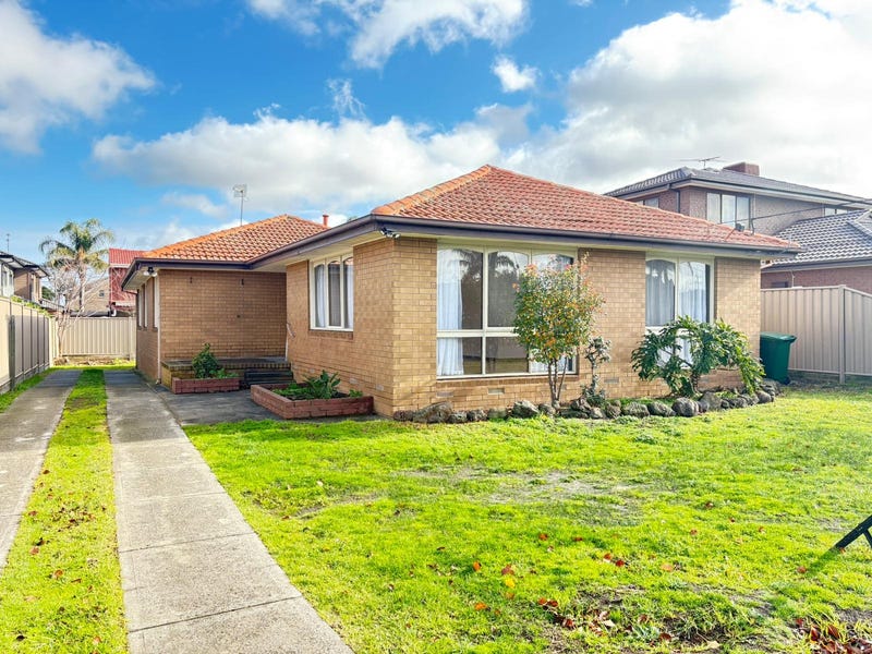 7 Streetly Close, Tullamarine, VIC 3043 - realestate.com.au