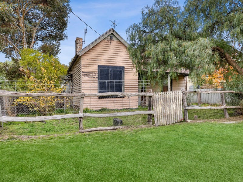 8 Wileman Street, Willaura, Vic 3379 - Property Details
