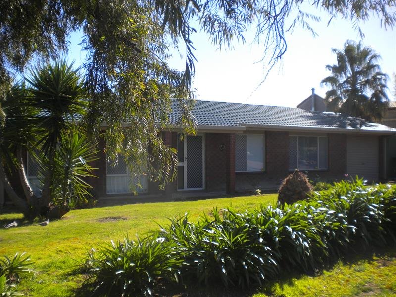 3 Parham Cres, Port Noarlunga, SA 5167 - realestate.com.au