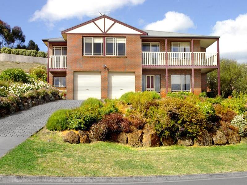 44 Victory Way, Highton, VIC 3216 - realestate.com.au