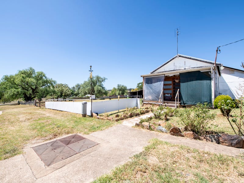 11 Mackeral Street, Mumbil, NSW 2820 - Property Details