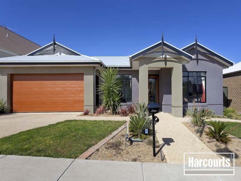 8 Michigan Grange, Pakenham, Vic 3810 - Property Details