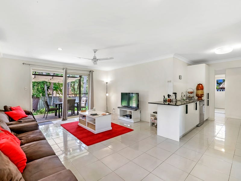 5 Hall Court, Mudgeeraba, Qld 4213 - Property Details
