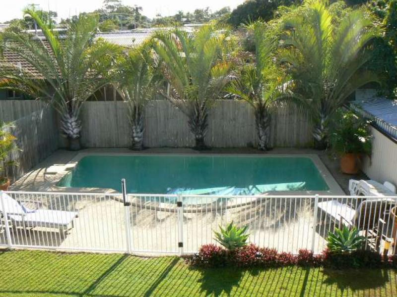 37 Dawn Parade, Miami, Qld 4220 - Property Details