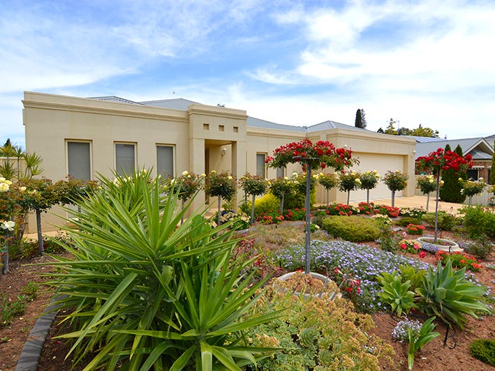 8 Tarrango Drive, Mildura, VIC 3500 - realestate.com.au