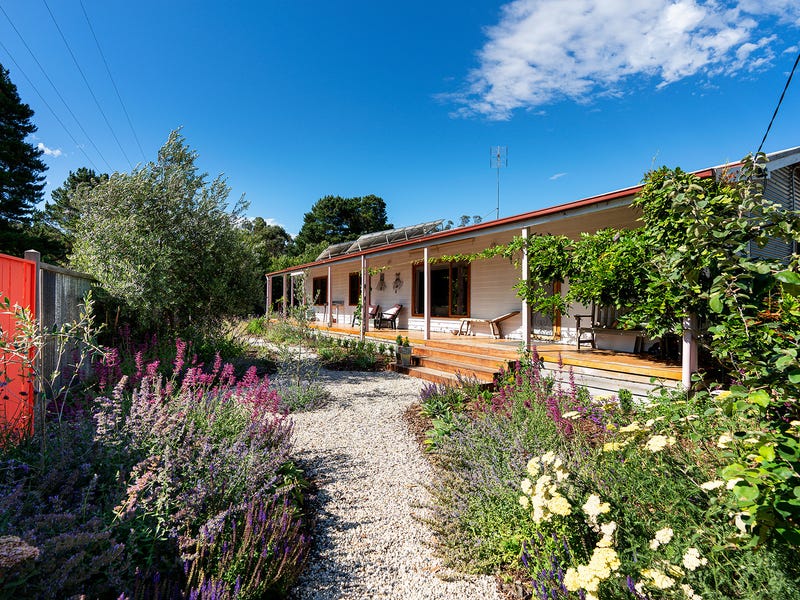 20 Mount Street, Chewton, Vic 3451 - Property Details