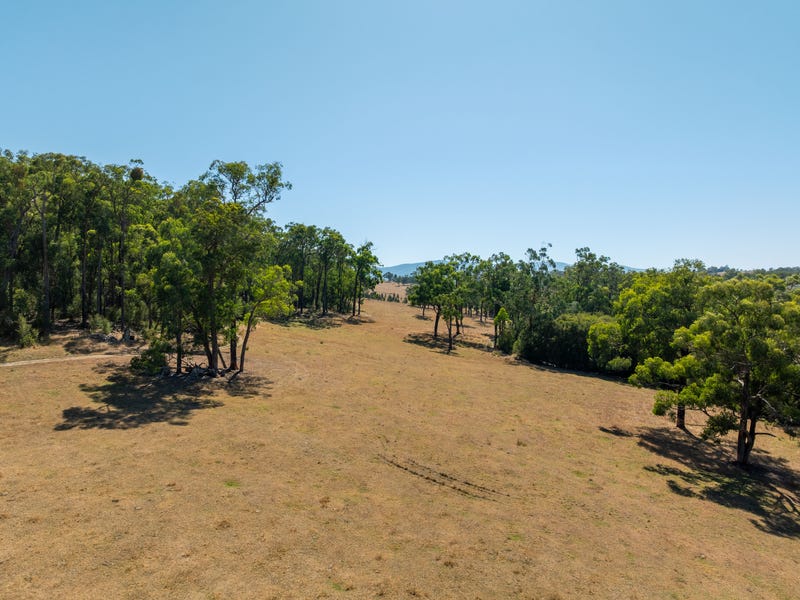 100 Angus Road, Yellingbo, Vic 3139 - Property Details