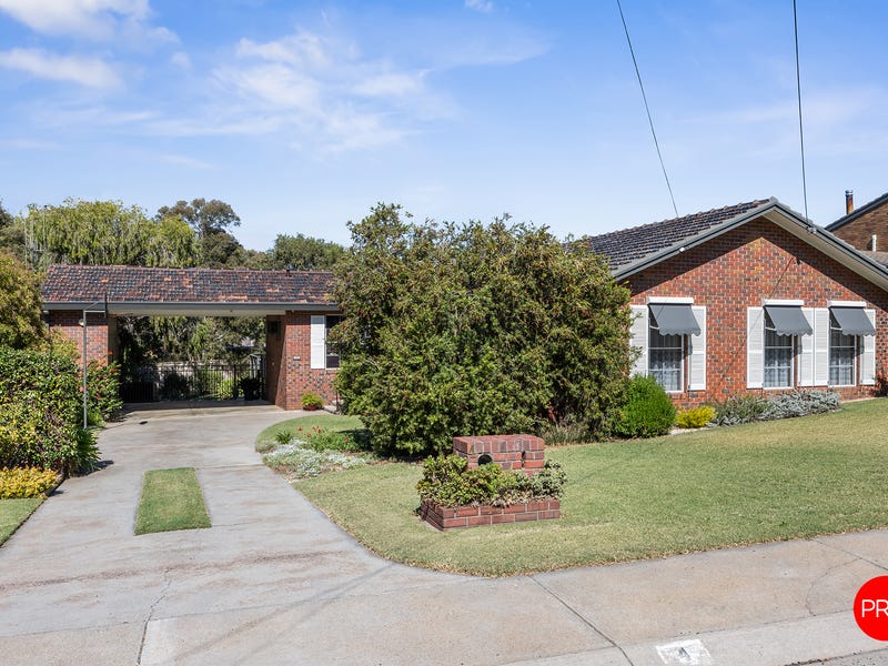 4 The Strand, Kennington, Vic 3550 - Property Details