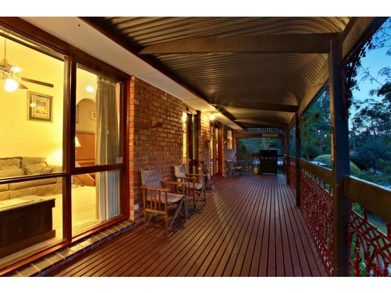 15 Meander Road, Hurstbridge, Vic 3099 - Property Details