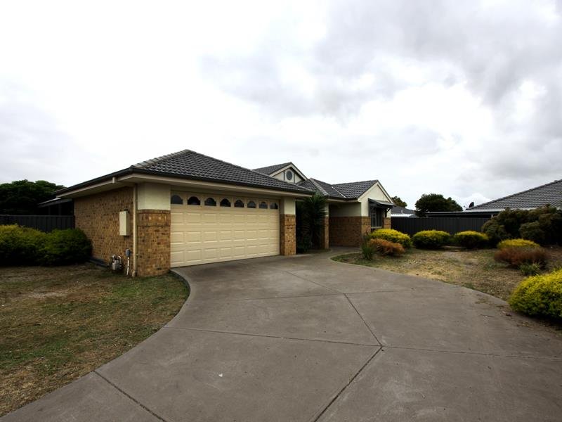 7 Darling Place, Manor Lakes, VIC 3024 - realestate.com.au