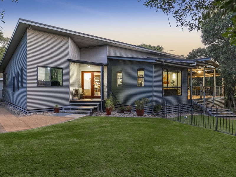 13 Woolmer Road, Highfields, Qld 4352 - Property Details