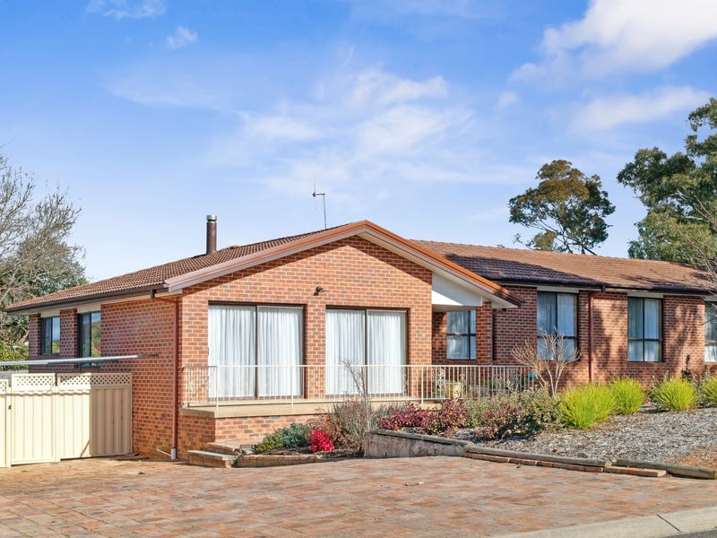 48 Cossington Smith Crescent, Lyneham, ACT 2602 - Property Details