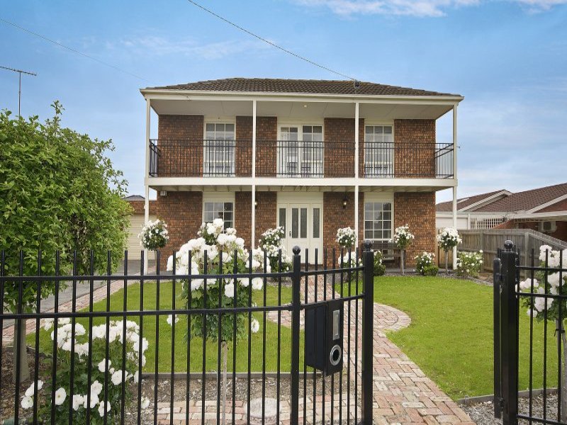 30 Crestmoor Drive, Highton, VIC 3216 - realestate.com.au