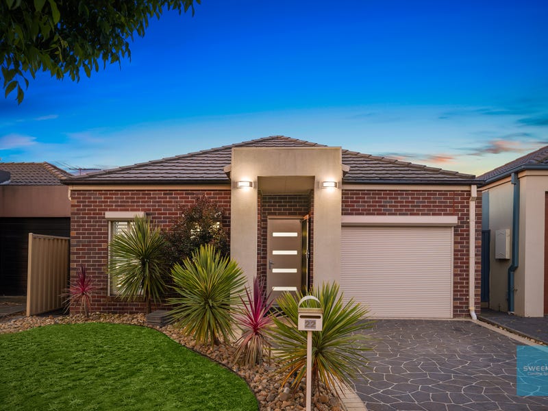 22 Alexandra Gardens, Caroline Springs, VIC 3023 - realestate.com.au
