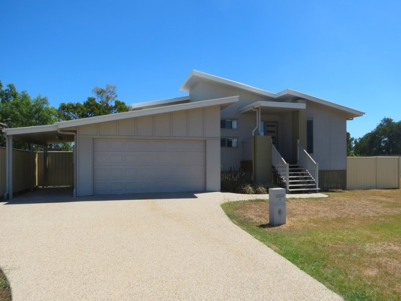 7 Ivers Place, Emerald, Qld 4720 - Property Details