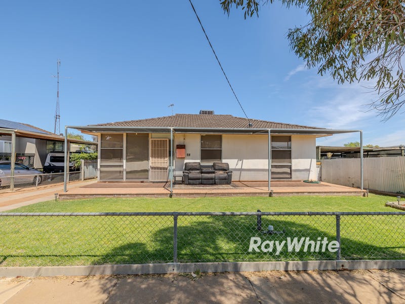 32 Ritchie Street, Ouyen, Vic 3490 - Property Details