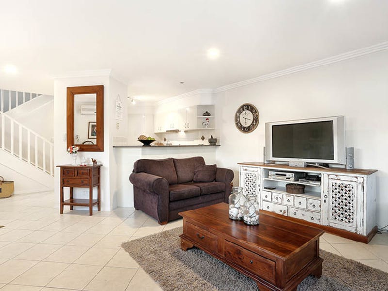 1/47 Gordon Street, Labrador, Qld 4215 - Property Details