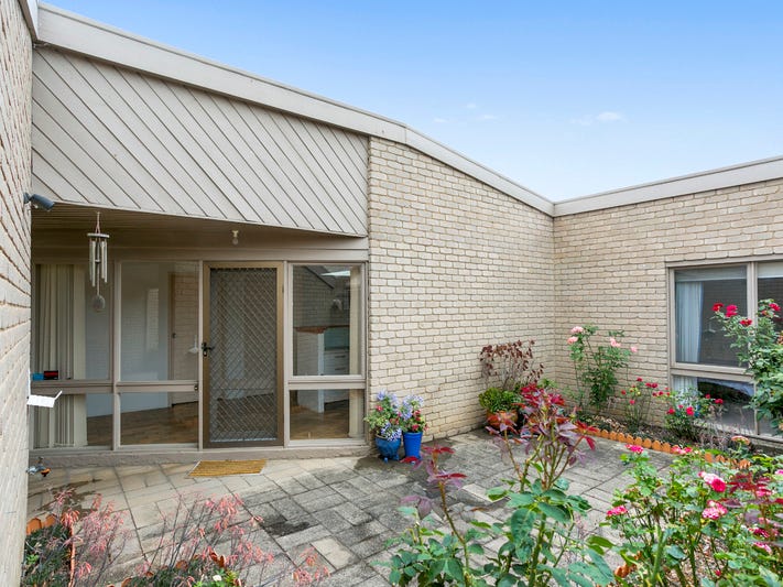 2/19 Oak Street, Golden Square, VIC 3555 - realestate.com.au