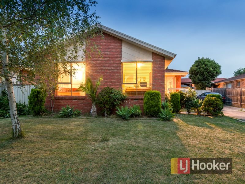 64 Thomas Mitchell Drive, Endeavour Hills, VIC 3802 - realestate.com.au