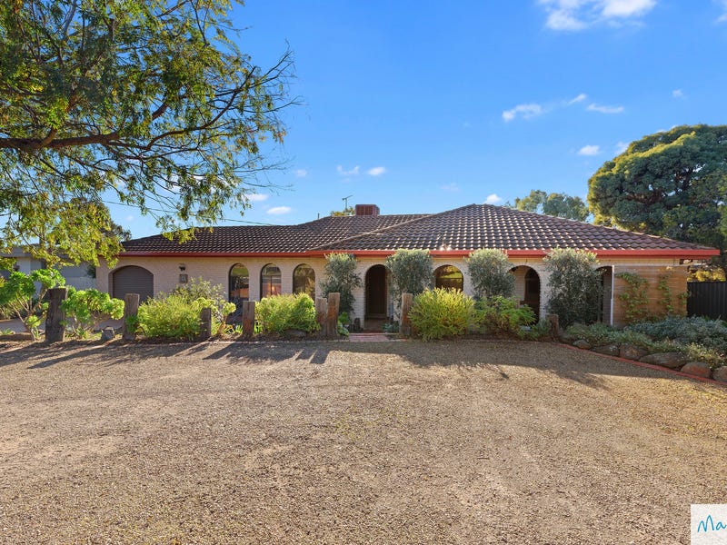 9 Butcher Street, Strathdale, VIC 3550 - realestate.com.au