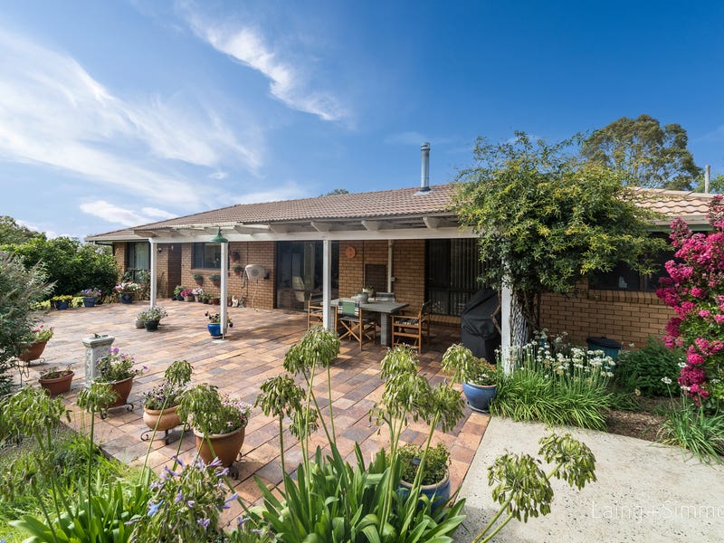 9-11 Pearson Street, Guyra, NSW 2365 - Property Details