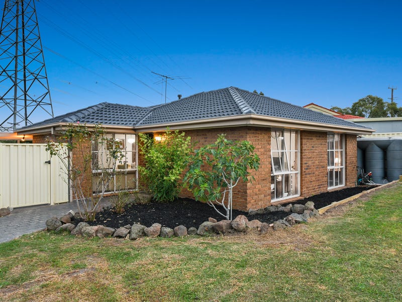5 Basil Close, Hallam, VIC 3803 - realestate.com.au
