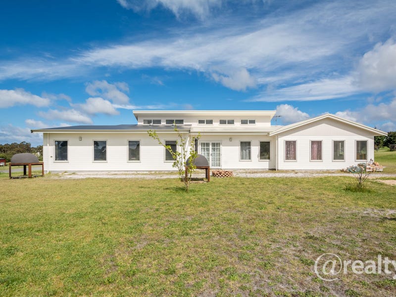 112 Deloraine Drive, Warrenup, WA 6330 - Property Details