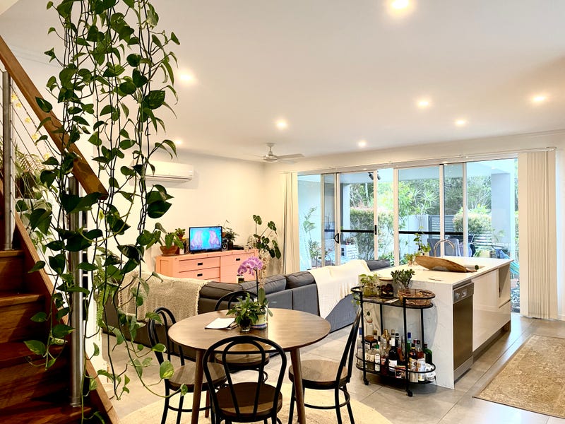 16 Florabella Drive, Robina, QLD 4226 - realestate.com.au