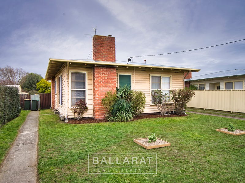 465 Gillies Street North, Wendouree, Vic 3355 - Property Details