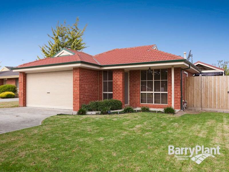 8 Mark Place, Pakenham, Vic 3810 - Property Details