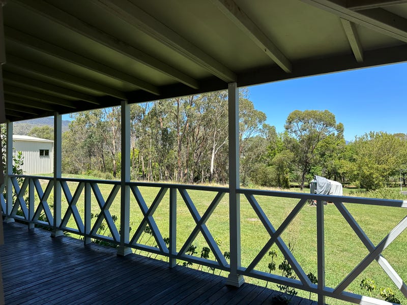 1 Blackburn Place, Khancoban, NSW 2642 - Property Details