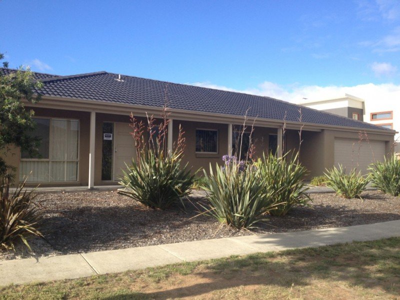 35 Hydrangea Drive, Point Cook, VIC 3030 - realestate.com.au