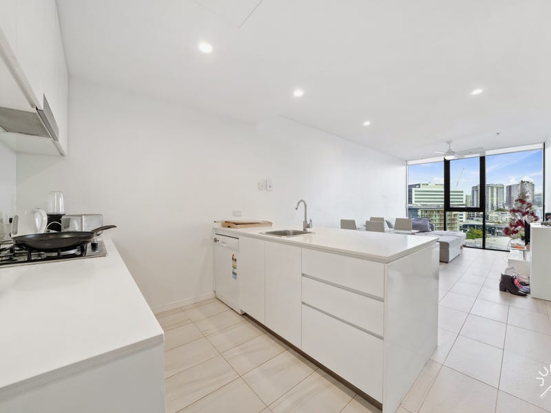 911/10 Stratton Street, Newstead, Qld 4006 - Property Details