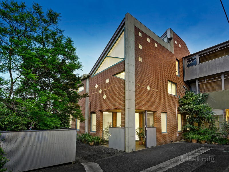 2-4 Moss Place, North Melbourne, VIC 3051 - realestate.com.au