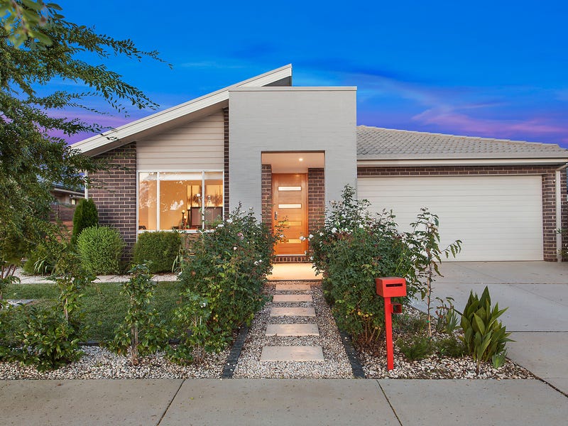 16 Gwen Meredith Loop, Franklin, ACT 2913