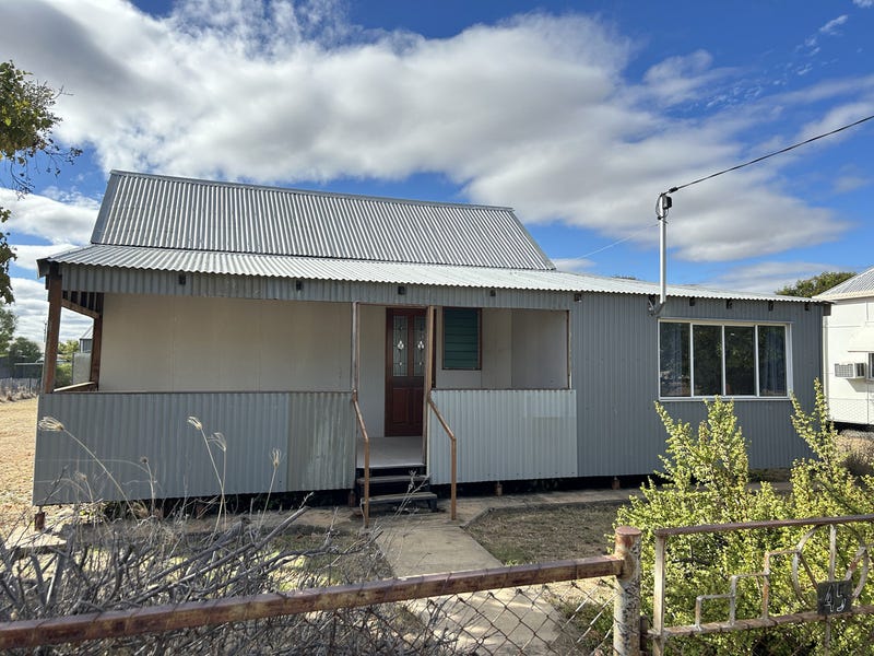 45 Mowbray Street, Hughenden, Qld 4821 - Property Details