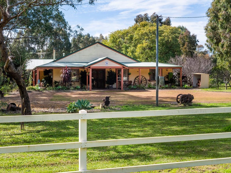 15 Peters Road, Muchea, WA 6501 - Property Details