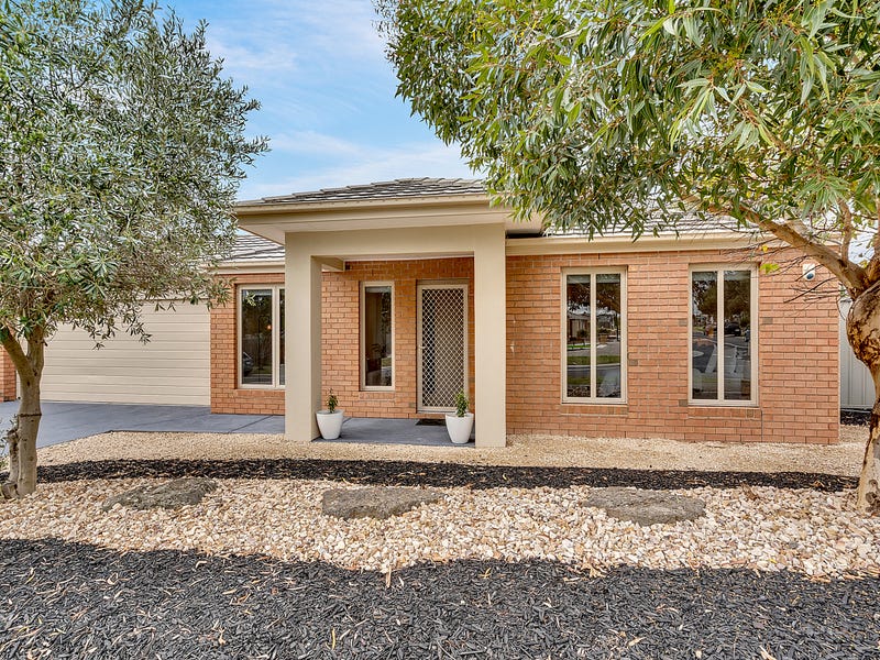 2 Roebuck Way, Craigieburn, Vic 3064 - Property Details