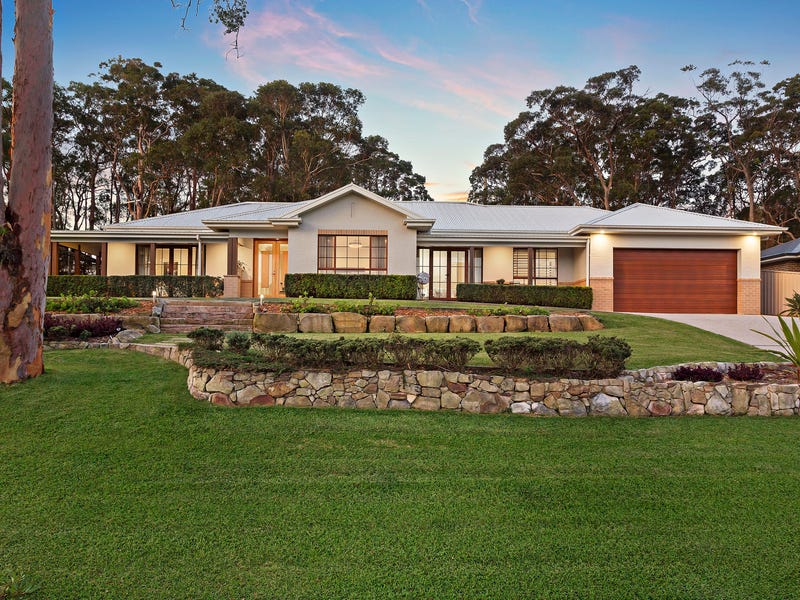 12 Lamington Drive, Eleebana, NSW 2282 - Property Details