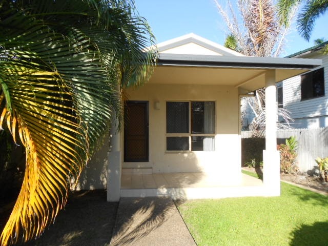 2/4 Wagner Street, Oonoonba, QLD 4811 - realestate.com.au