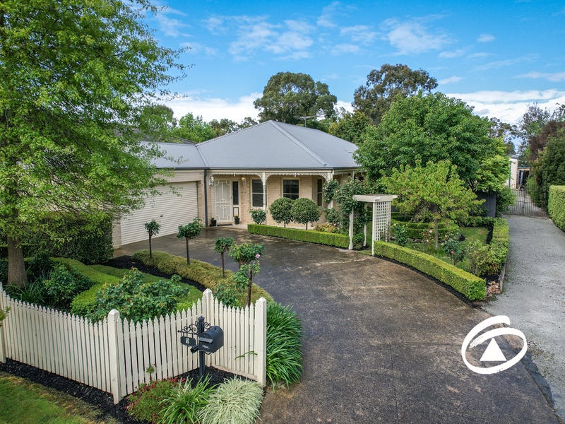 9 Kerry Place, Garfield, VIC 3814 - realestate.com.au