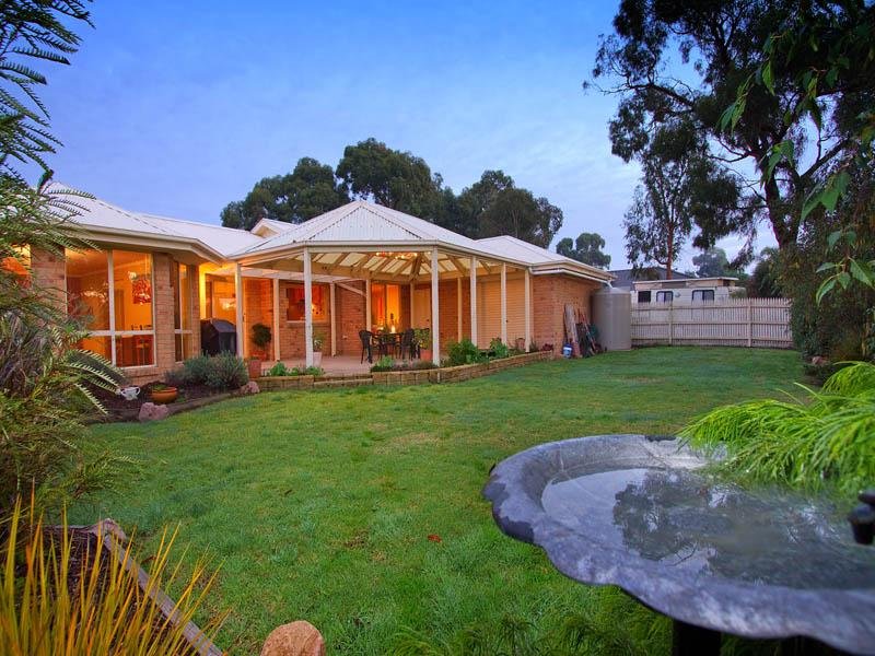 1 Amanda Place, Frankston, Vic 3199 - Property Details