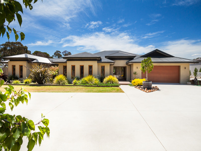 26 Meadow View Road, Somerville, VIC 3912 - realestate.com.au