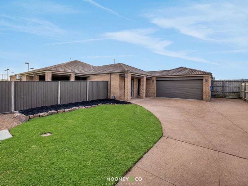 9 Scordia Place, Pakenham, Vic 3810 - Property Details