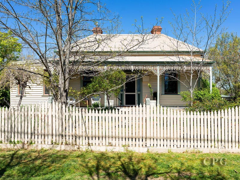 16 Berkeley Street, Castlemaine, Vic 3450 - Property Details