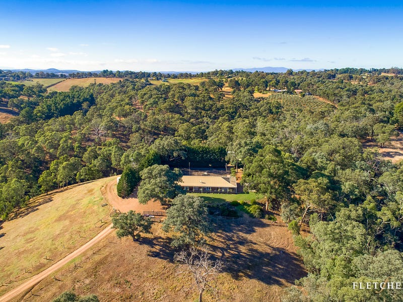 80 Cochranes Lane, Hurstbridge, Vic 3099 - Property Details