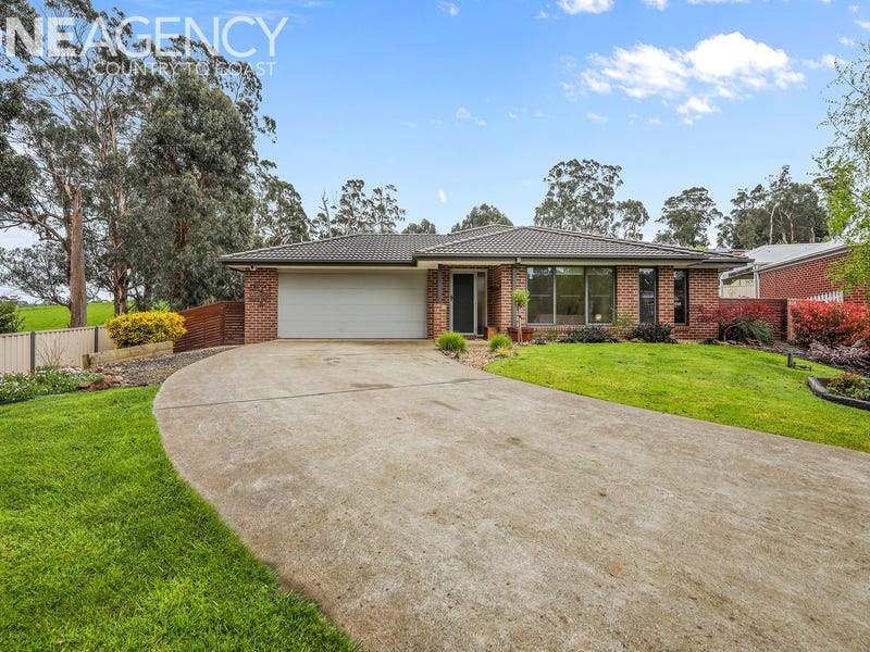 14 Waters Edge Place, Drouin, Vic 3818 - Property Details