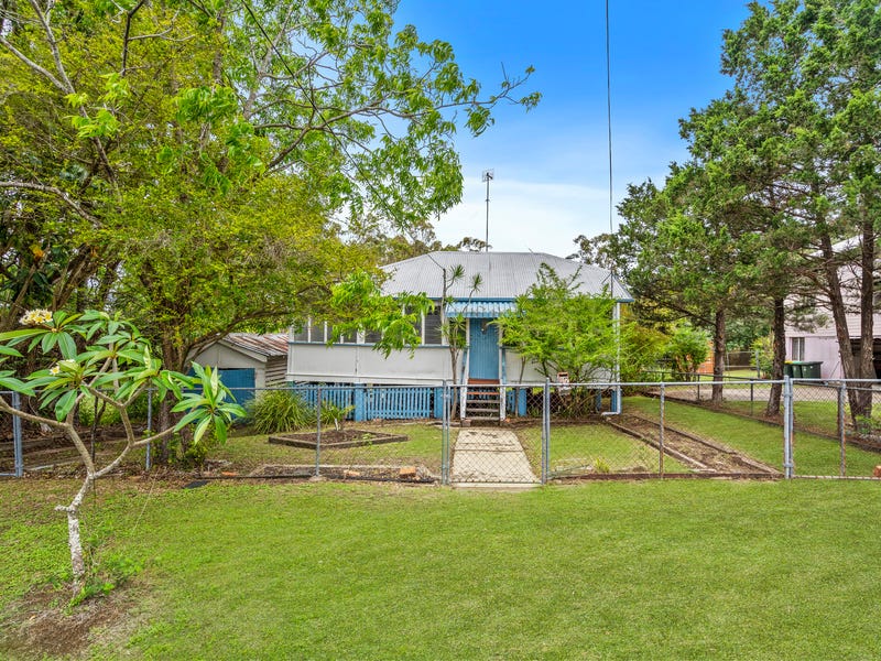 15 Broadmere Street, Annerley, Qld 4103 - Property Details