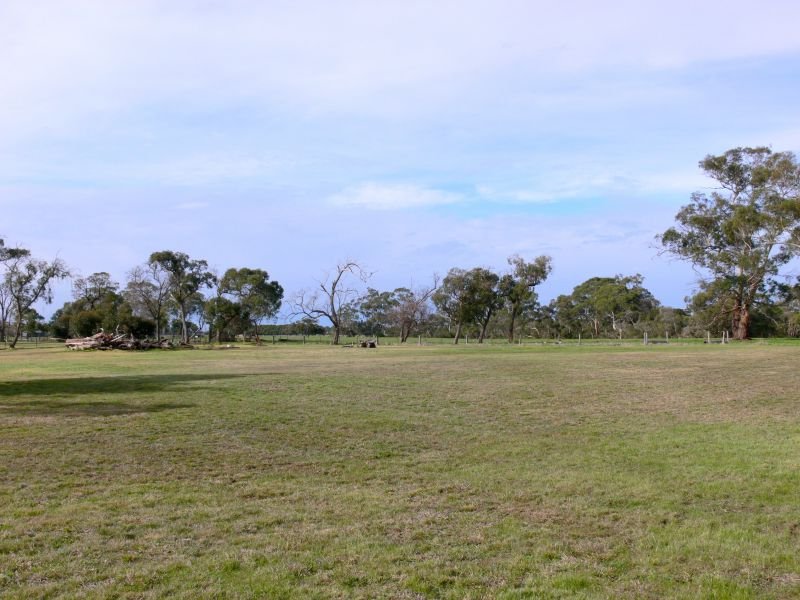 35 Thomas Street, Beaconsfield, VIC 3807 - realestate.com.au